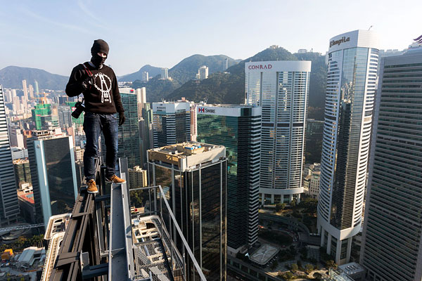 Rooftopping, uma prática que vai te dar medo de altura